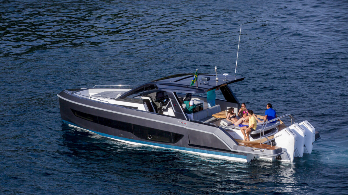V44 – Schaefer yachts