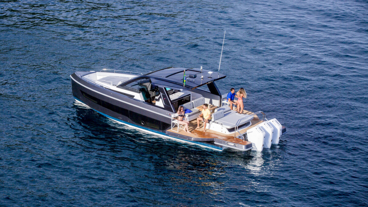 V44 – Schaefer yachts